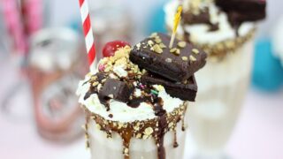 Brownie Sundae Root Beer Float | Cutefetti