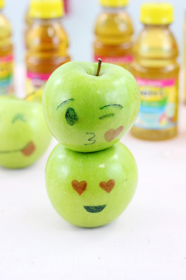 Make Snack Time Time Fun: Emoji Apples | Cutefetti