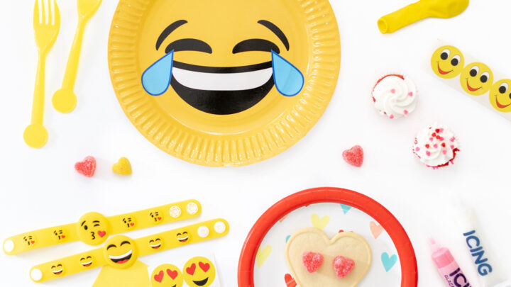 How to Throw an Emoji Party | Cutefetti