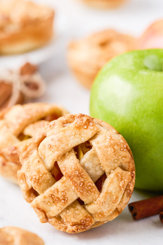 Individual Apple Pies | Cutefetti