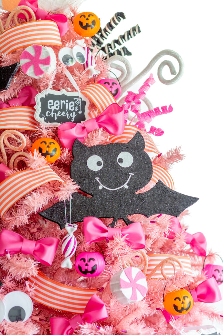 Pink Halloween Christmas Tree Ideas | Cutefetti