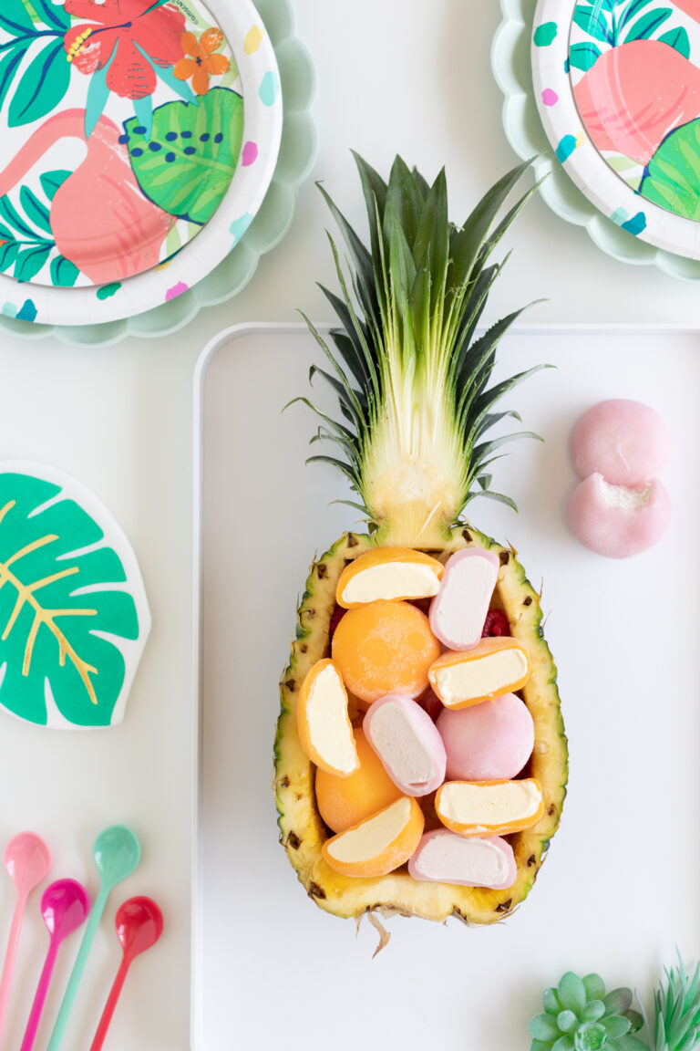 Tropical Sundae in a Pineapple | Cutefetti