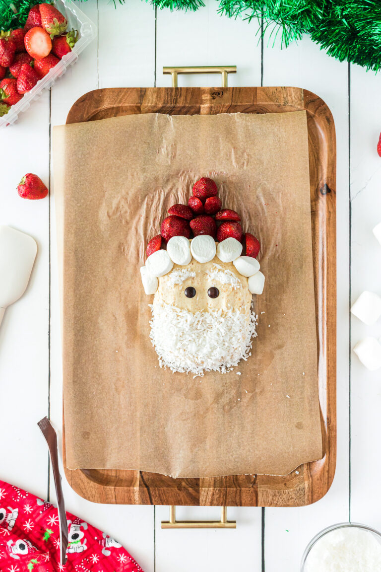 The Santa Cheesecake Ball Everyone Needs to Make | Cutefetti