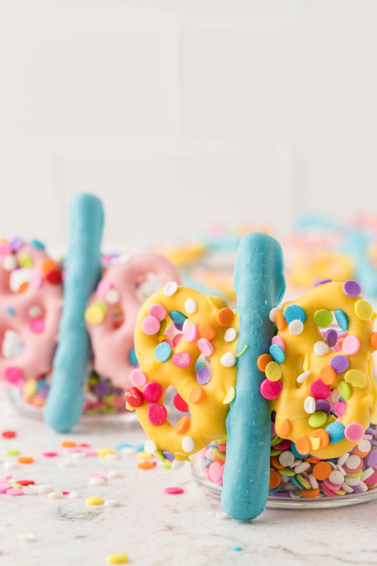 Fast Forward To Spring with These Butterfly Pretzels | Cutefetti