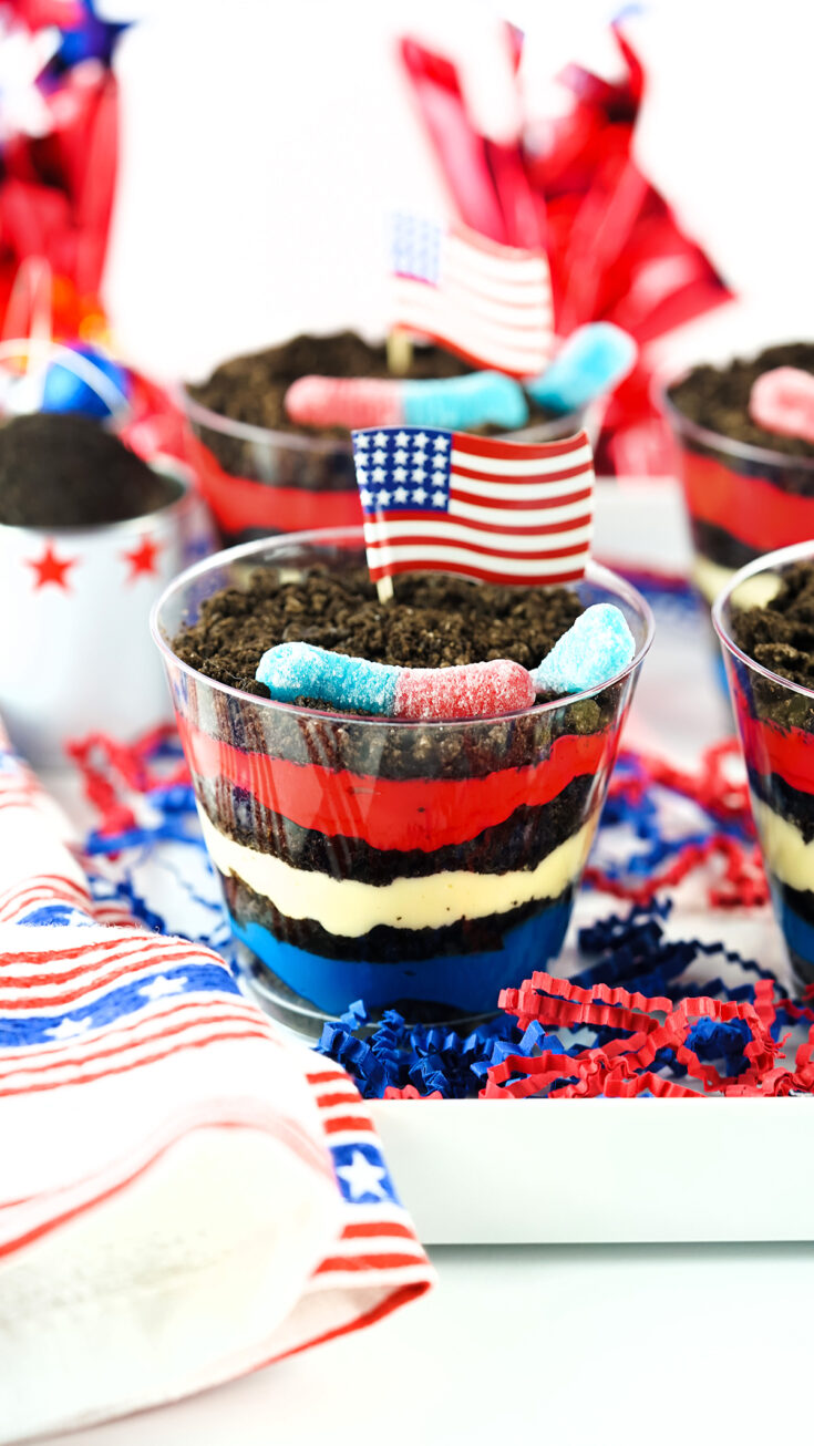 How To Make Red White and Blue Dessert Dirt Cups