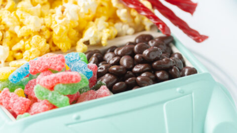 Surprise Everyone with This Adorable Movie Snack Tray! | Cutefetti