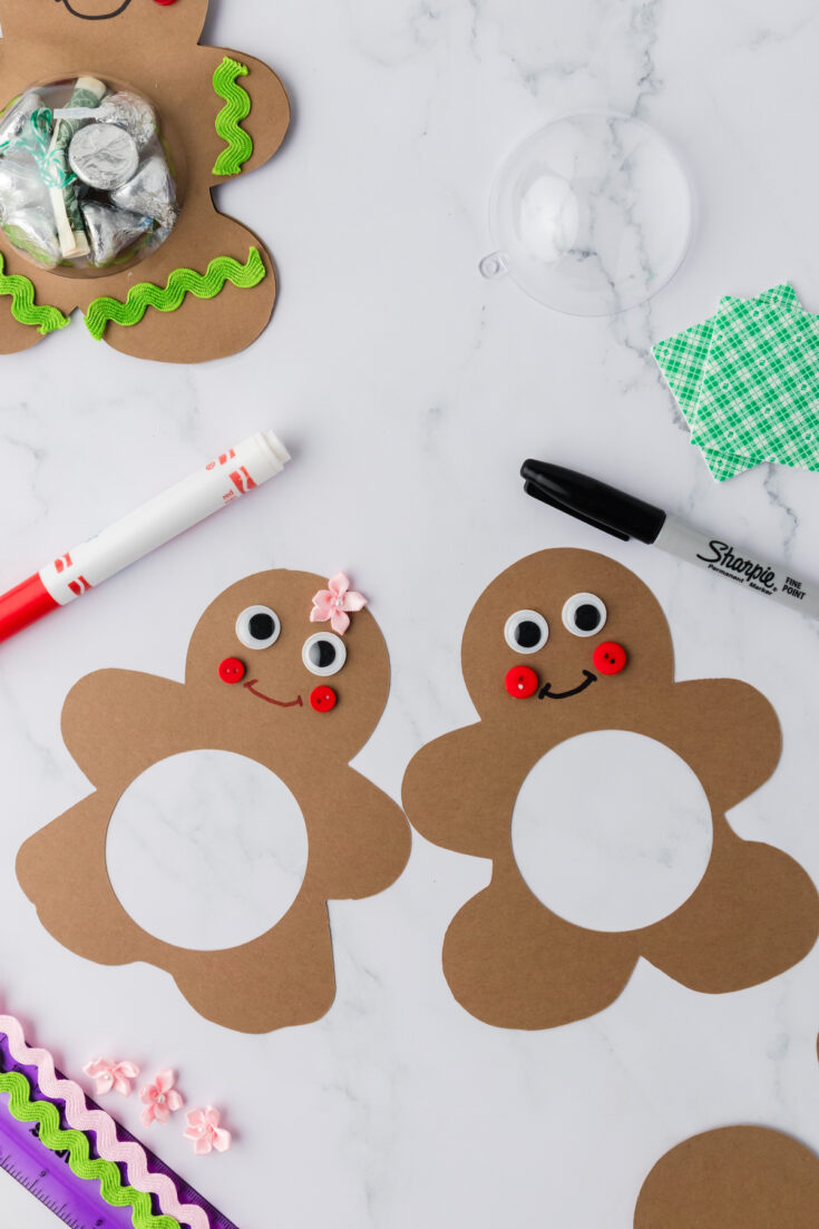 Free Gingerbread Candy Dome Craft with Template | Cutefetti