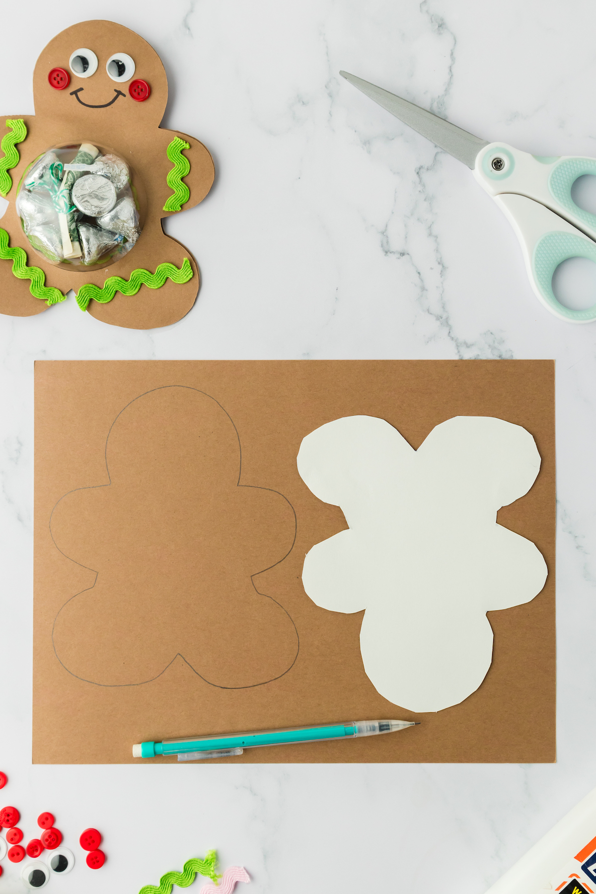 Free Gingerbread Candy Dome Craft with Template | Cutefetti