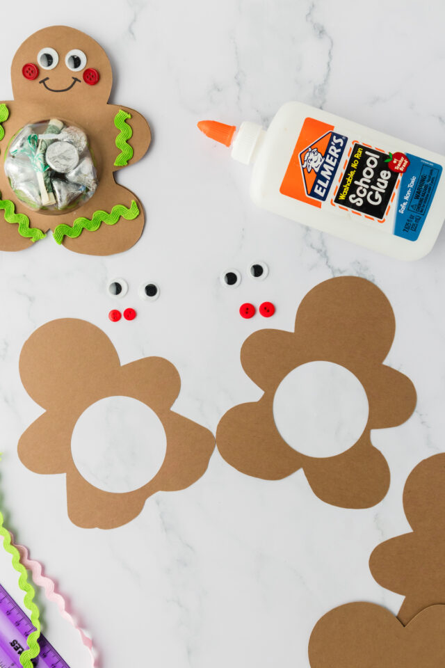 Free Gingerbread Candy Dome Craft with Template | Cutefetti