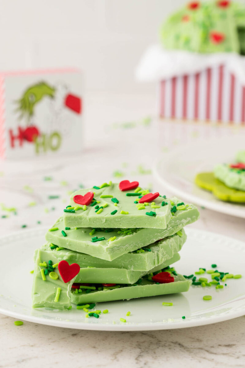 Make This Grinch Bark Recipe For Movie Night