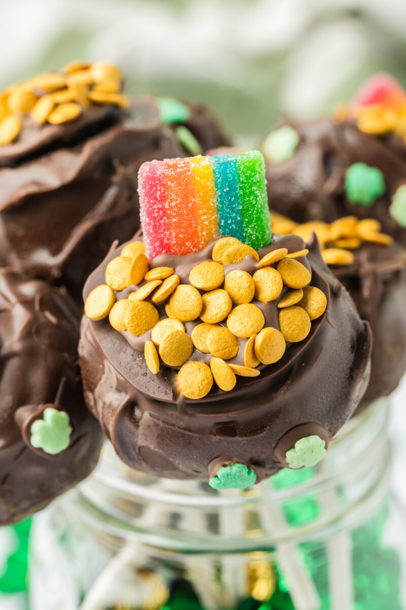 Amazing St. Patrick's Day Oreo Cake Pops