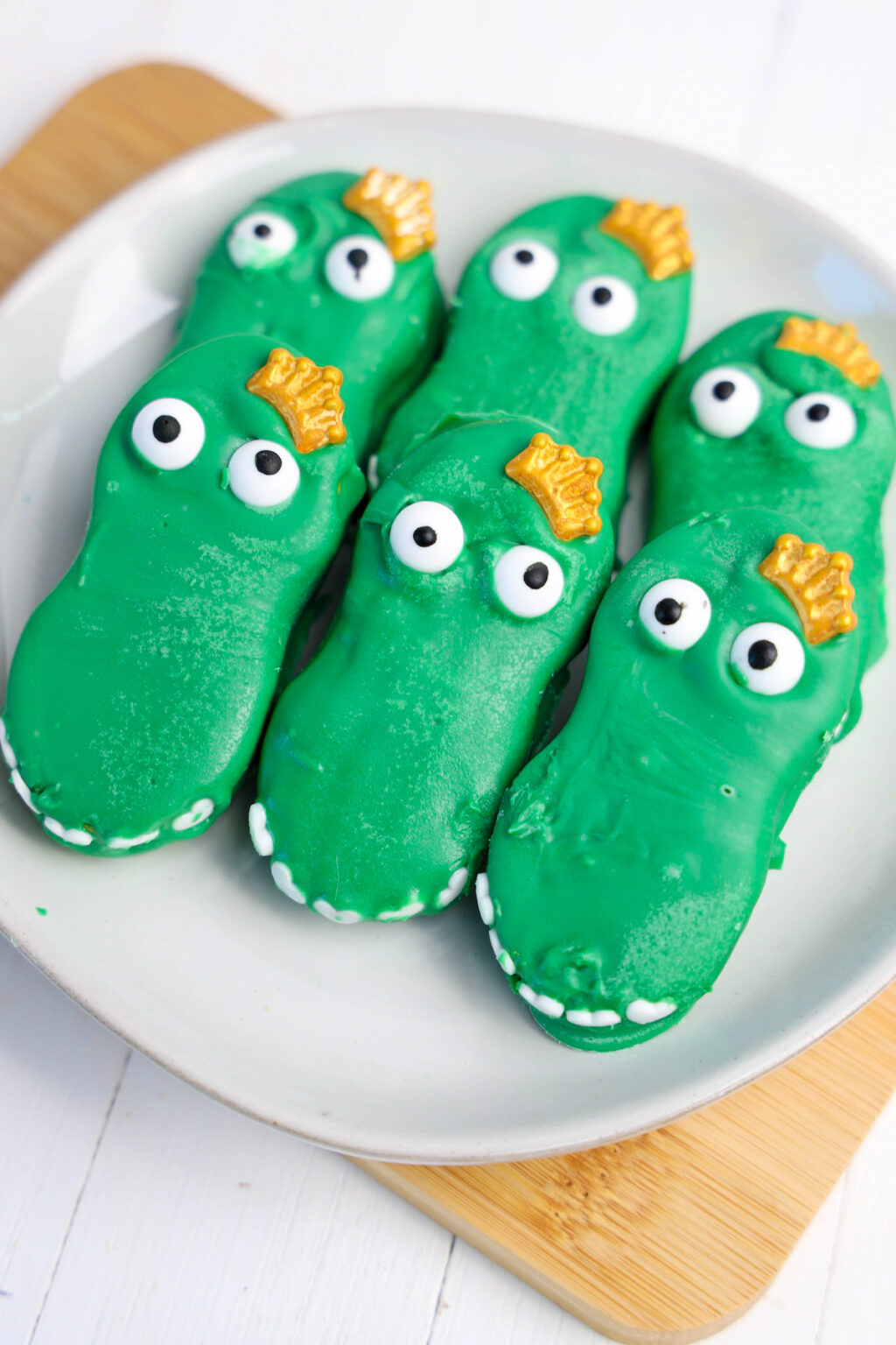 Chomp on these Alligator Cookies Right Now