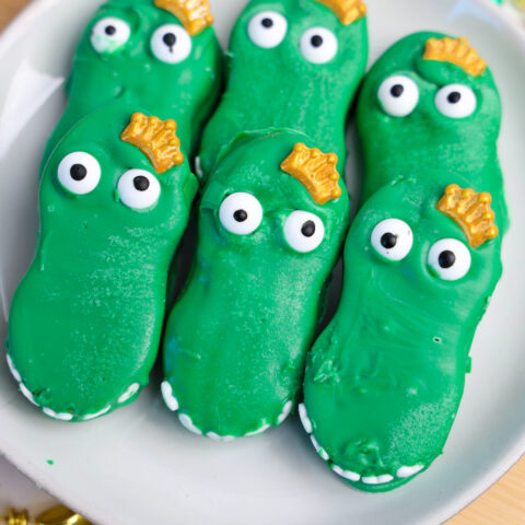 Chomp on these Alligator Cookies Right Now
