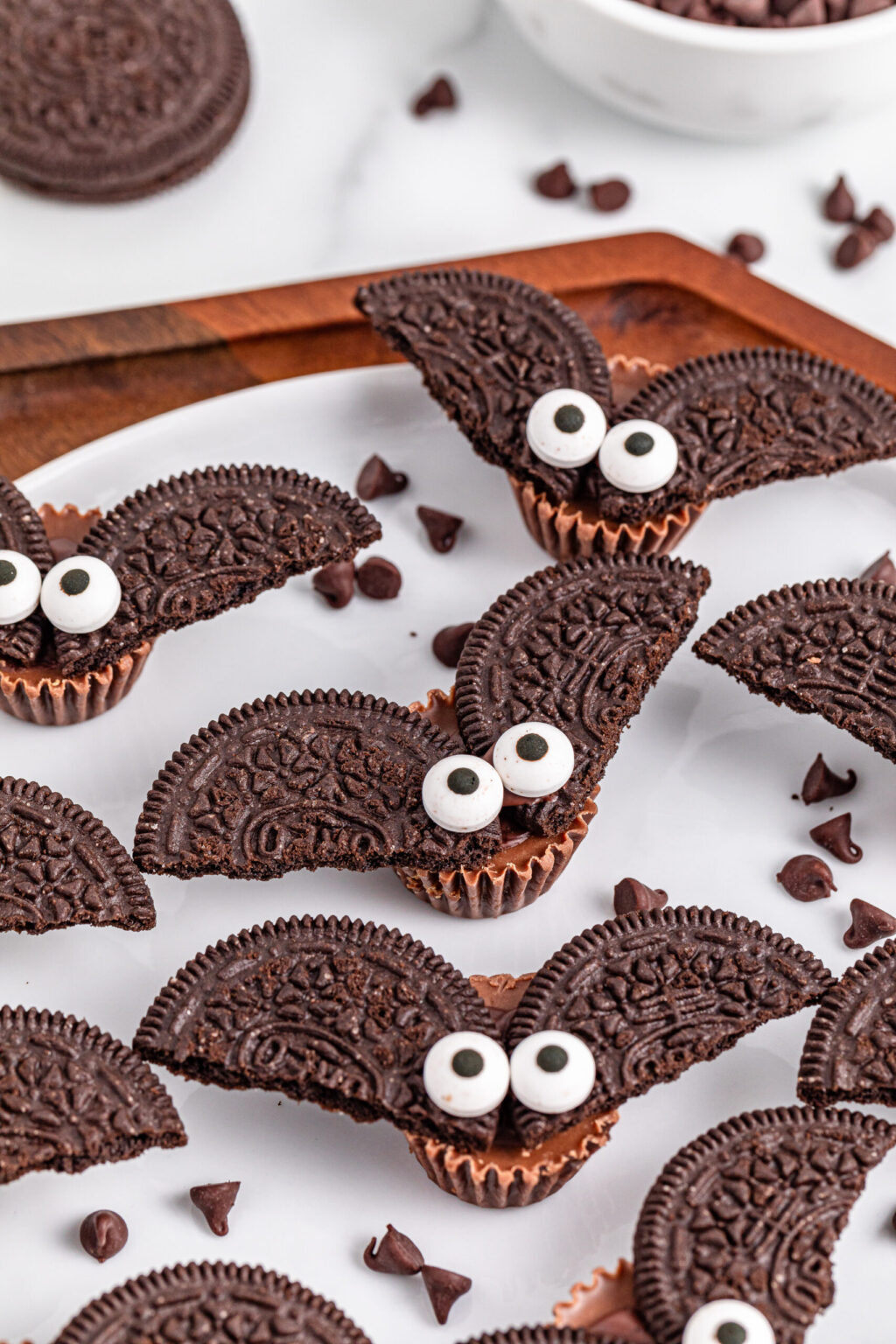 How to Make OREO Bats for Halloween | Cutefetti