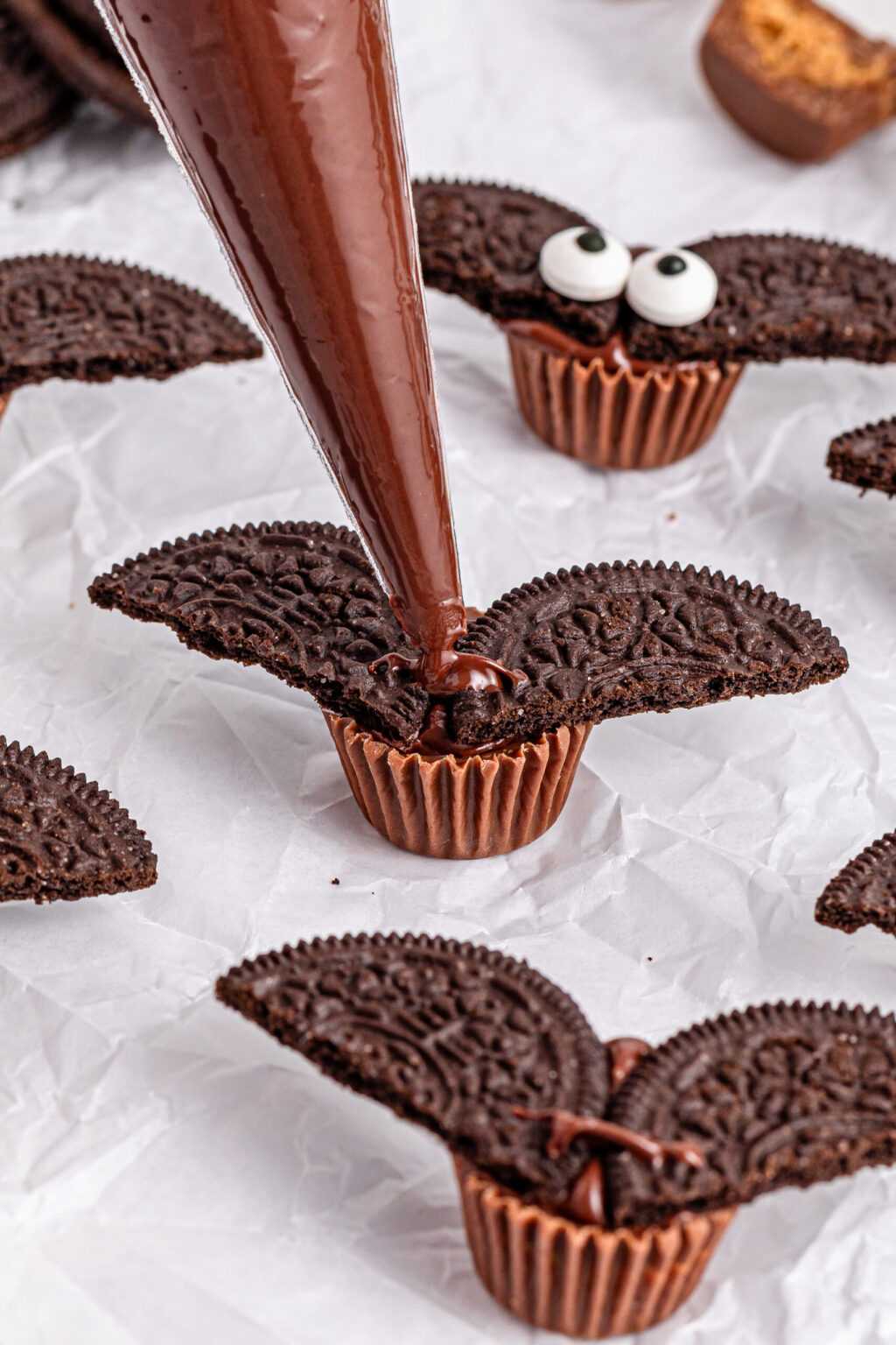 How to Make OREO Bats for Halloween | Cutefetti