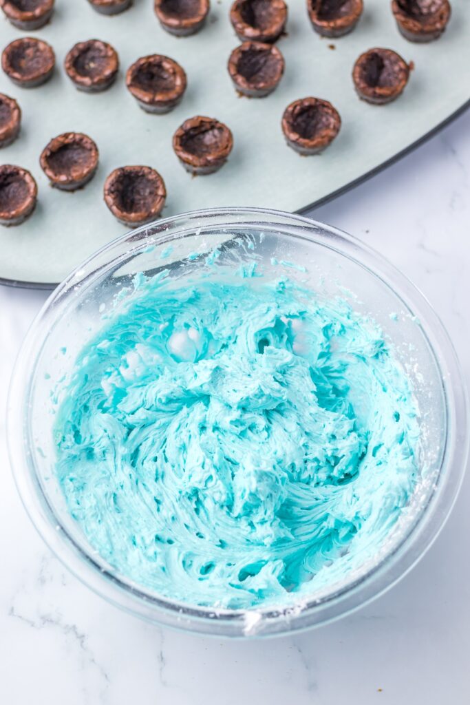 These Easy Beach Brownie Cups will Make a Splash