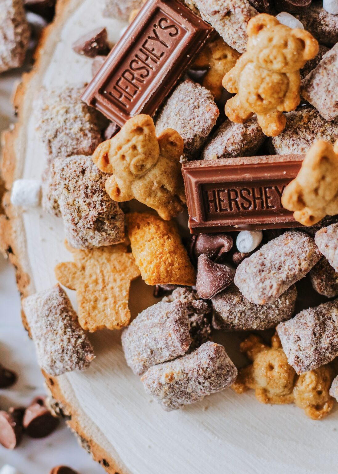 The Ultimate S'mores Muddy Buddies Recipe You'll Want To Save | Cutefetti