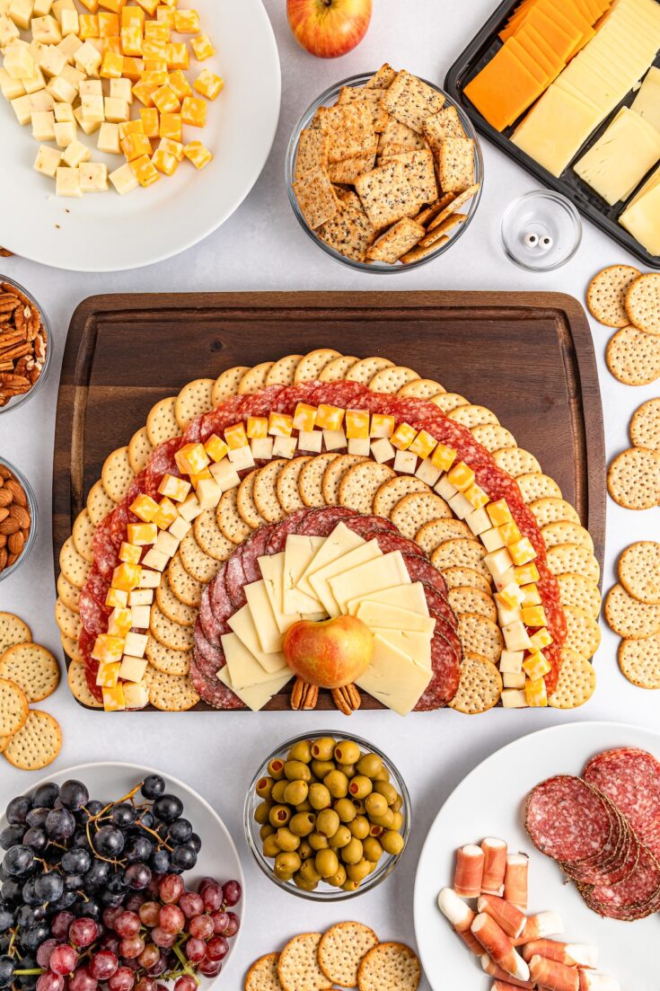 The Best Turkey Charcuterie Board to Make For Thanksgiving