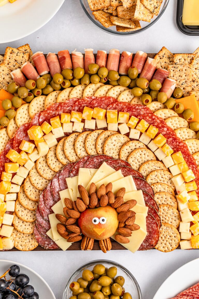 The Best Turkey Charcuterie Board to Make For Thanksgiving | Cutefetti