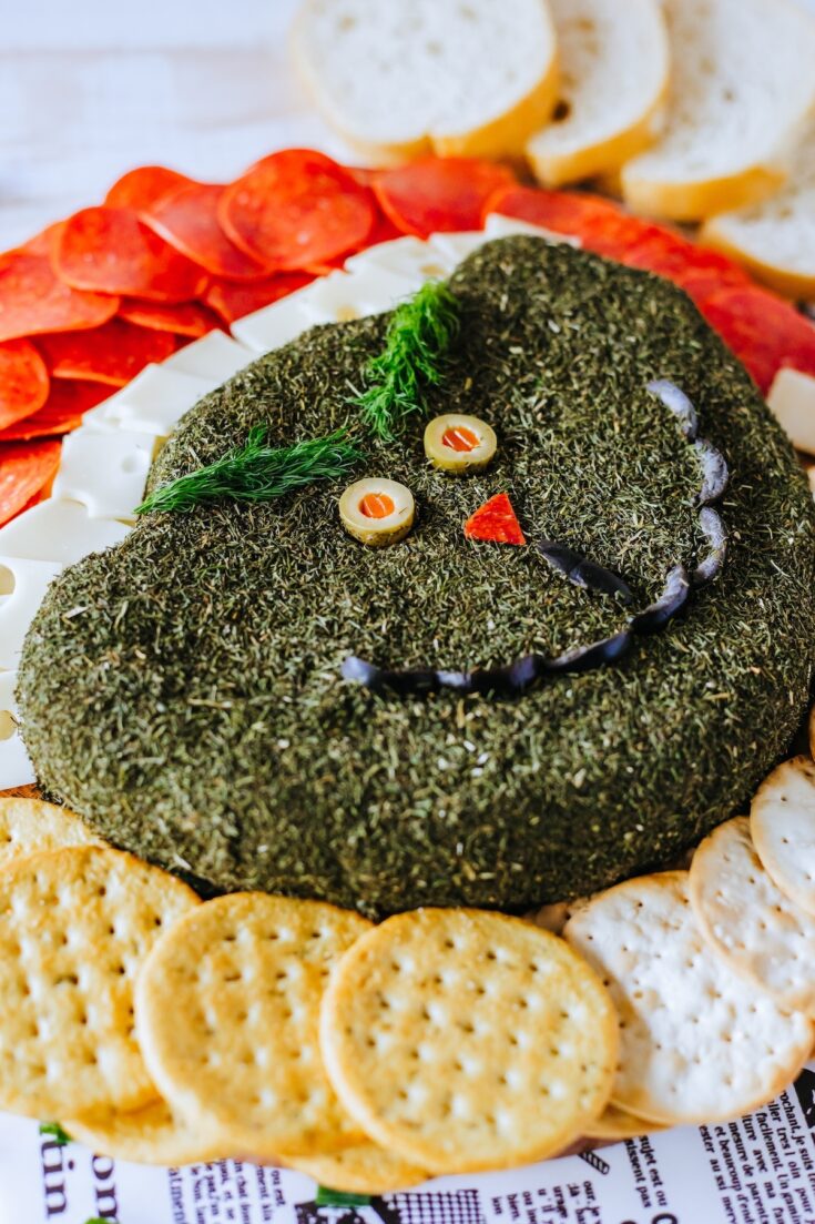 The Grinch Cheese Ball That You Absolutely Won't Loathe Entirely