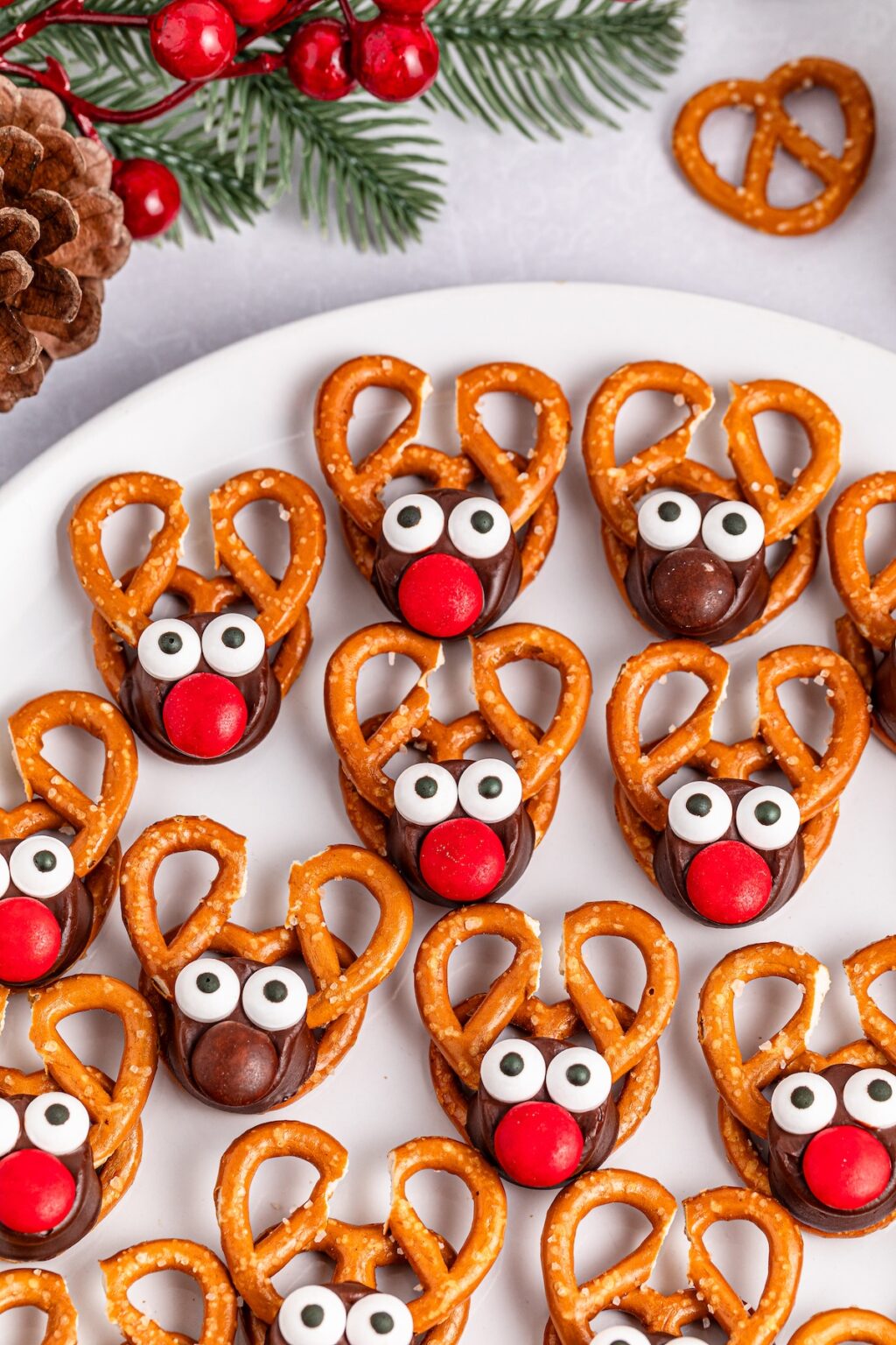 How to Make Delightful Reindeer Pretzels