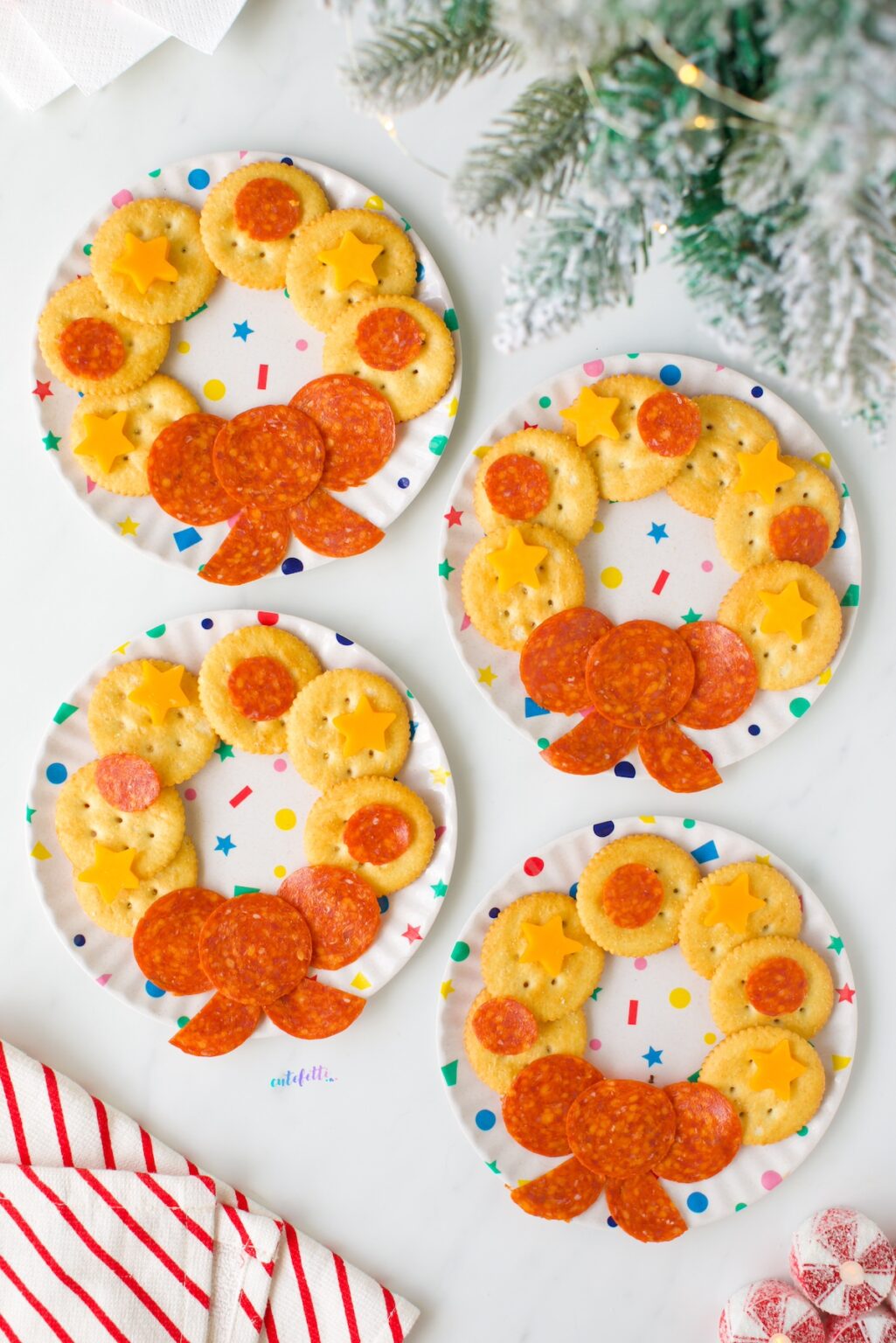 Serve Up Joy With Wreath Snack Plates This Christmas | Cutefetti